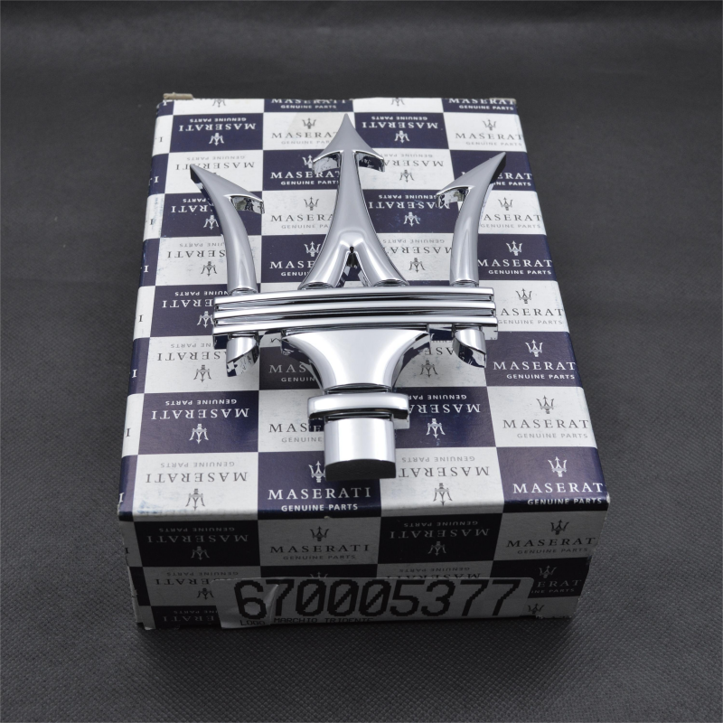 Maserati Quattroporte Ghibli 3.0T Front Grille Emblem Badge 670005377